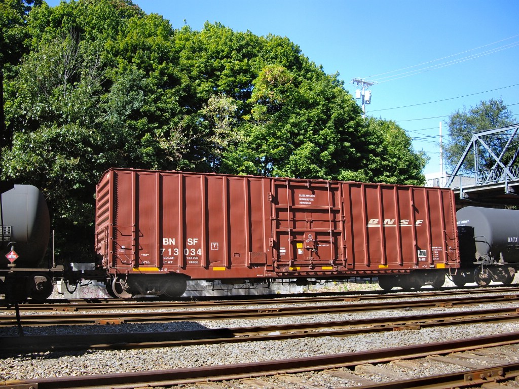 BNSF 713034 Box Car